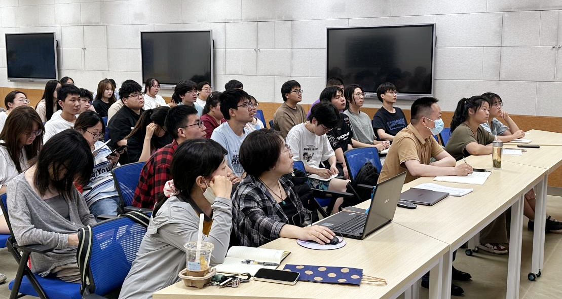 生态环境部卫星环境应用中心为资环学院师生开展培训